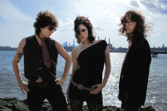 SUNFLOWER BEAN Announce First Self-Produced EP, Share Lead Single ...