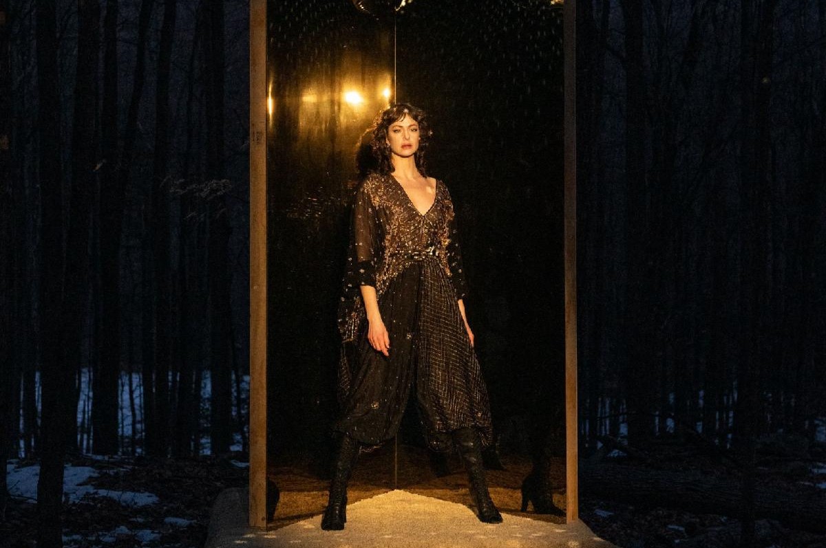 Discover Hannah Cohen's Earthstar Mountain Album and Tour