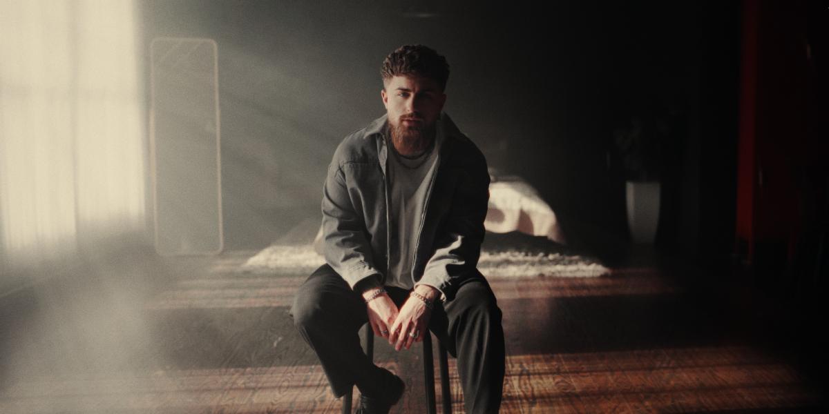 Nate Vickers Unveils Heartfelt Single 'Deja Vu' Today