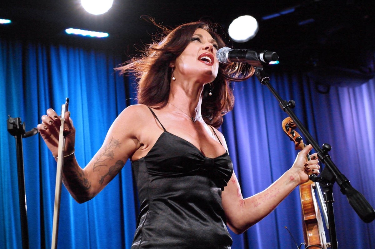Amanda Shires at Grammy Museum: A Night of Music and Reflection